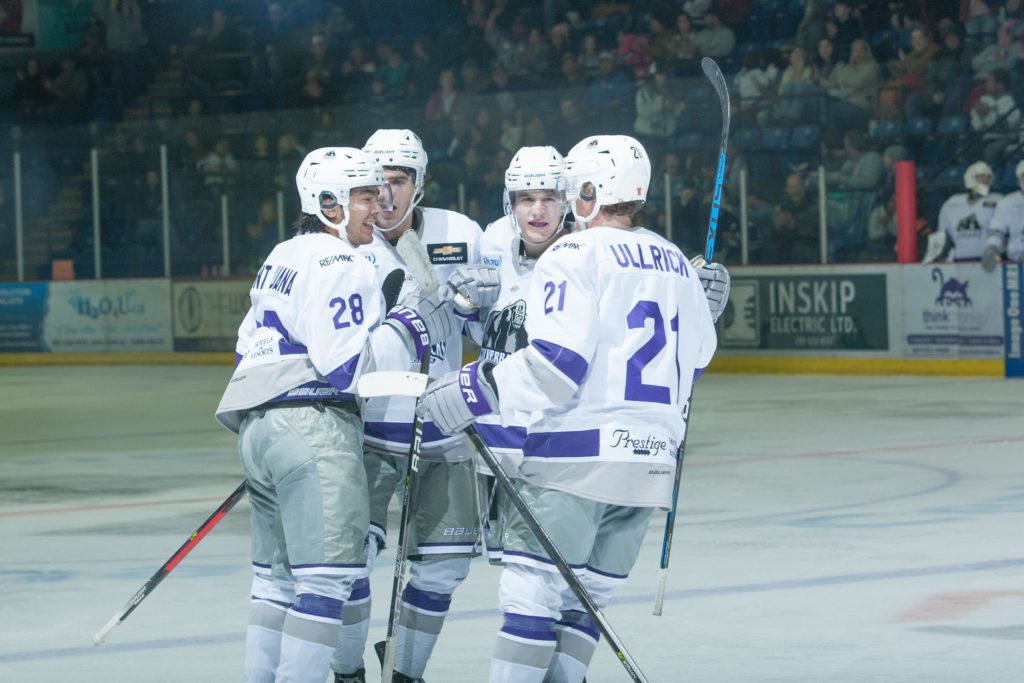 Silverbacks take down the Spruce Kings 4-2 | Salmon Arm Silverbacks